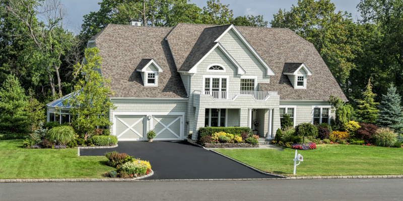3 Reasons to Choose a Blacktop Driveway | AAA Top Quality Asphalt